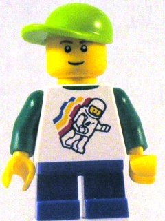 LEGO Kind met Astronaut Shirt (TWN131) | BRICKshop - LEGO en DUPLO ...