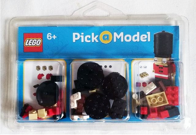LEGO Pick-a-Model - Royal Guardsman | 5702015989404 | LEGO Exclusives ...